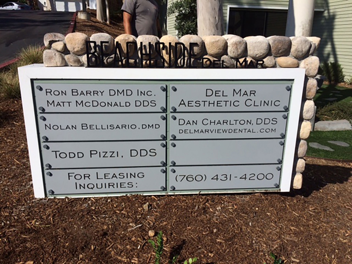 Monuments and Pole Signs Portfolio: Multi Tenant - SDES Custom Sign ...